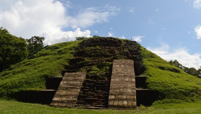 History of El Salvador - www.centralamerica.com